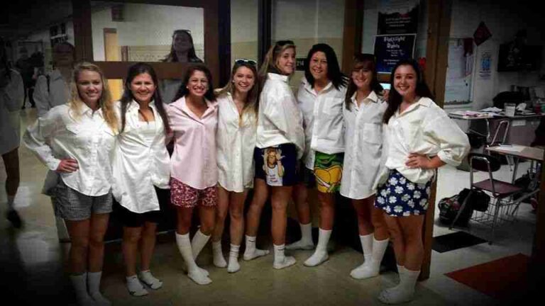 The Risky Business Costume: Iconic - David's Guide